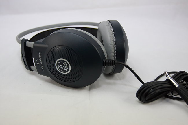 AKG K77 半封闭监听耳机 - 乐城仕